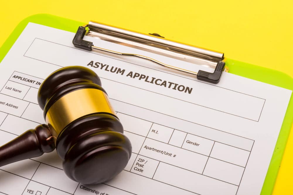 5 FAQs About Asylum Applications | Blog | Familia America